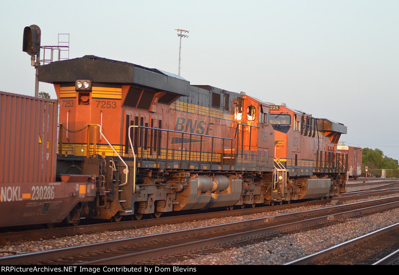 BNSF 7253